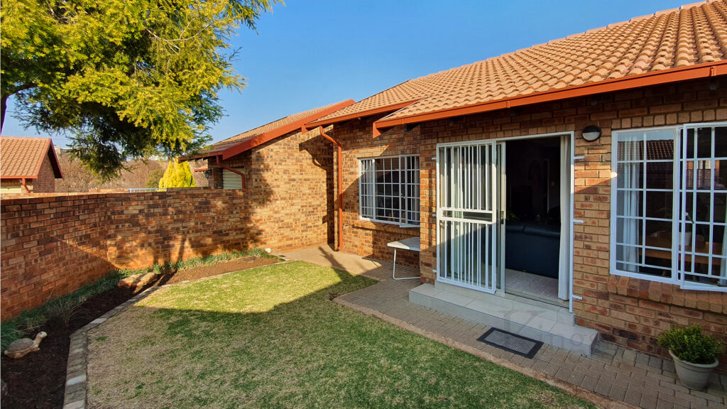 Two Bedroom Simplex in Highveld - Kingsmark Real Estate
